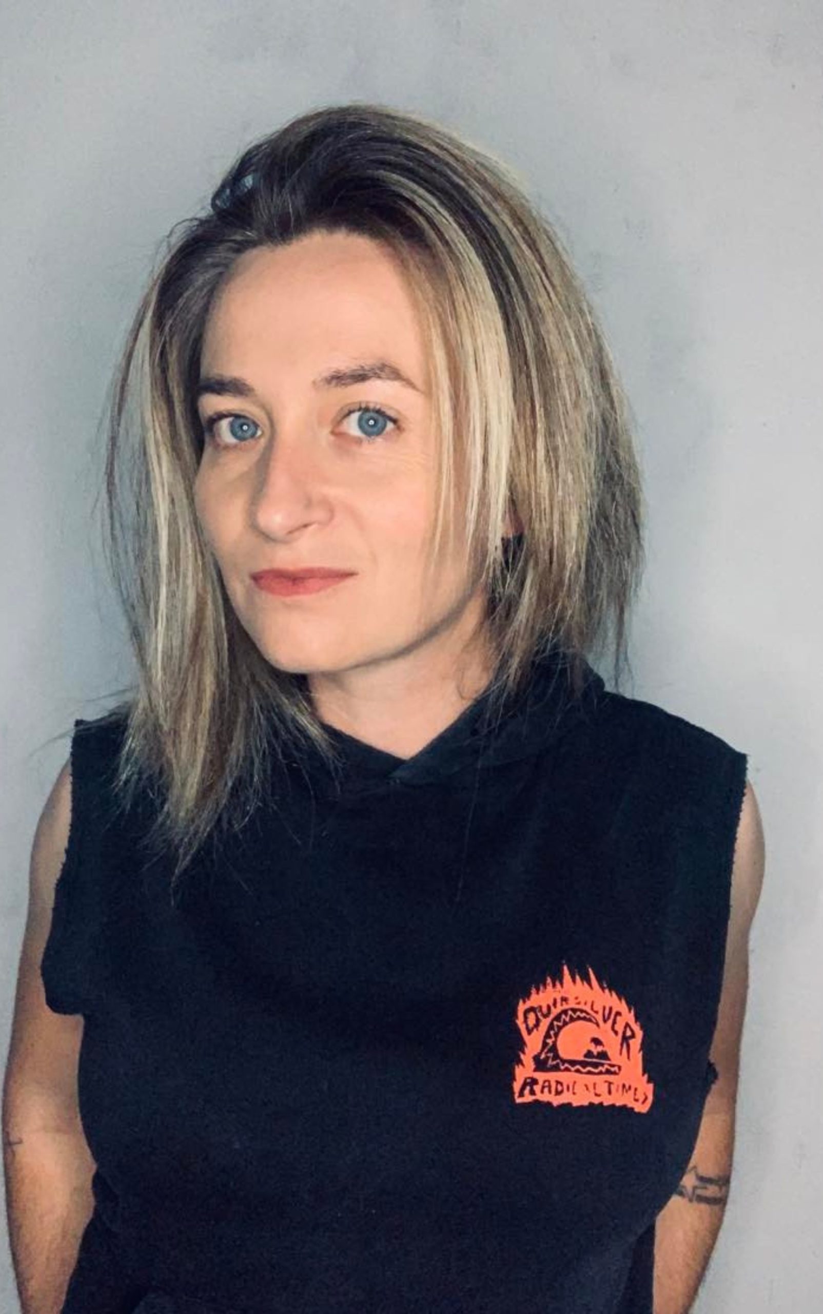 Pop-rock. Pour son nouveau titre solo, ELLA GUNN joue à pile ou face ...